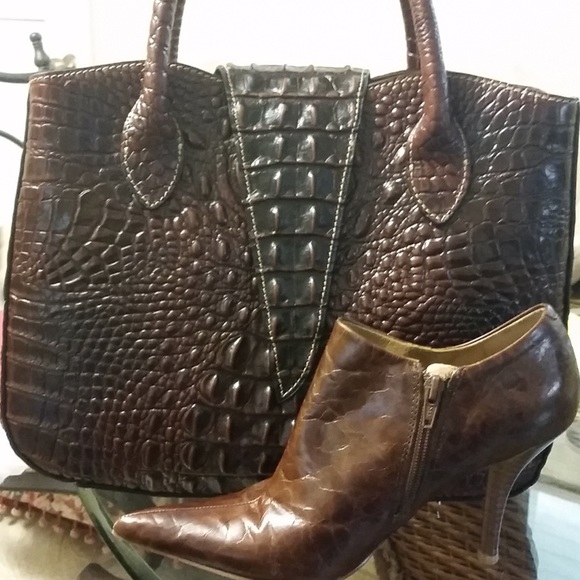 Pijushi | Bags | Pijushi Leather Crocodile Embossed Bag | Poshmark
